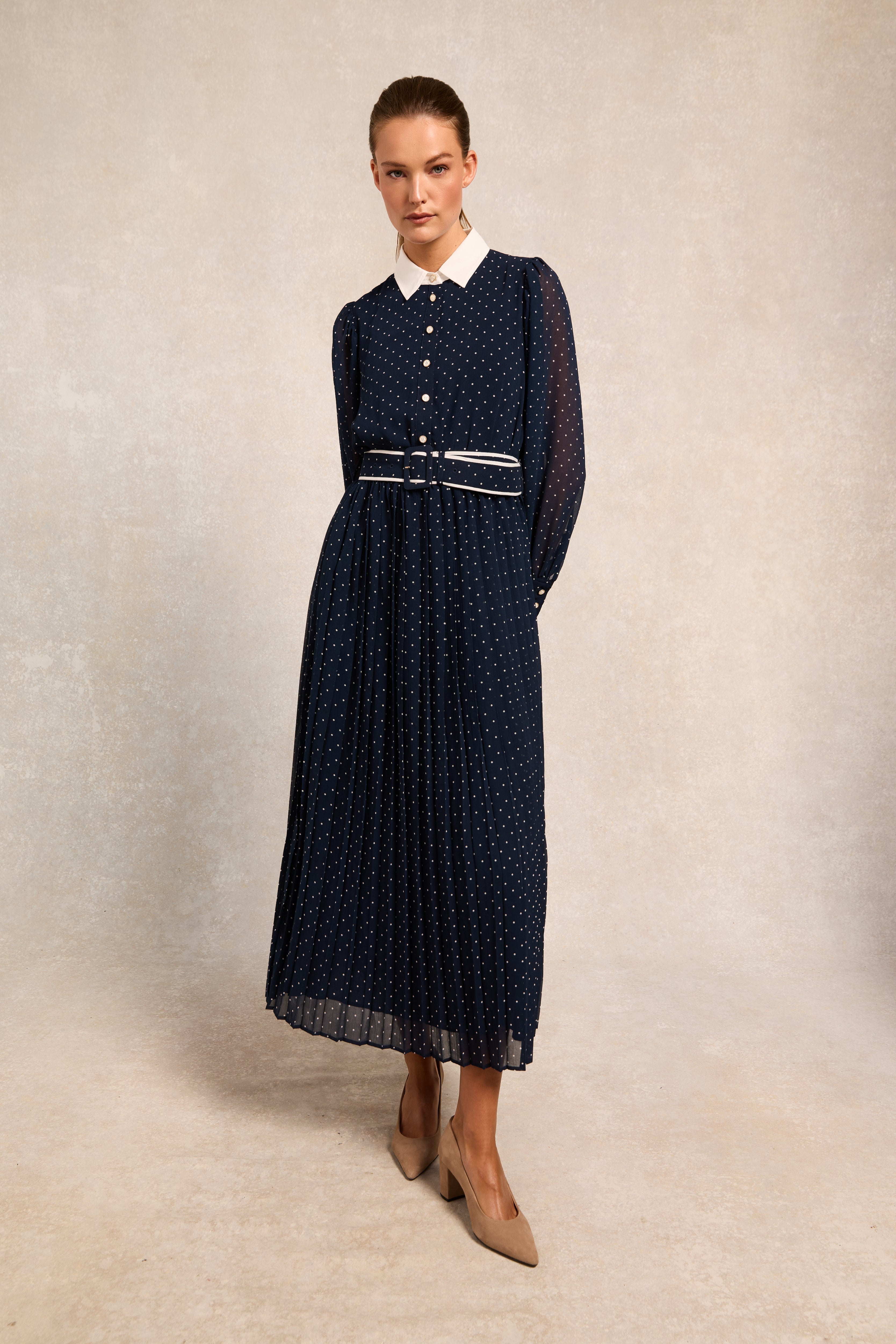 Annabel Pleated Maxi Dress (Ink Navy Polka Dot) – Holland Cooper US